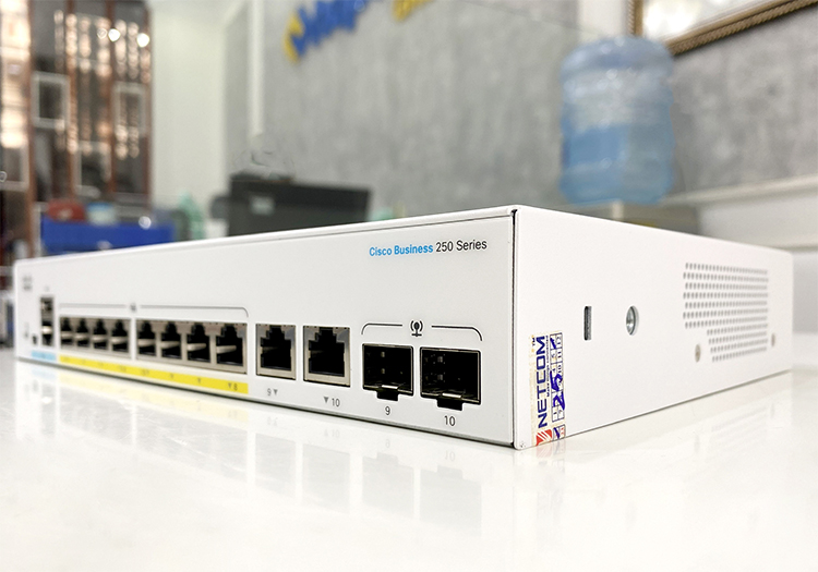 Cisco CBS250-8P-E-2G, 8 10/100/1000 ports, 2 Gigabit copper/SFP, CBS250 ...